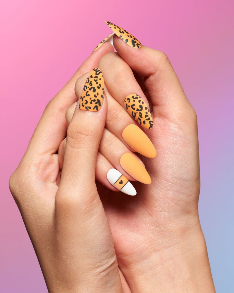 Tiger|manicure|heart|orange|white|glossy|almond|medium|cartoon|party ...