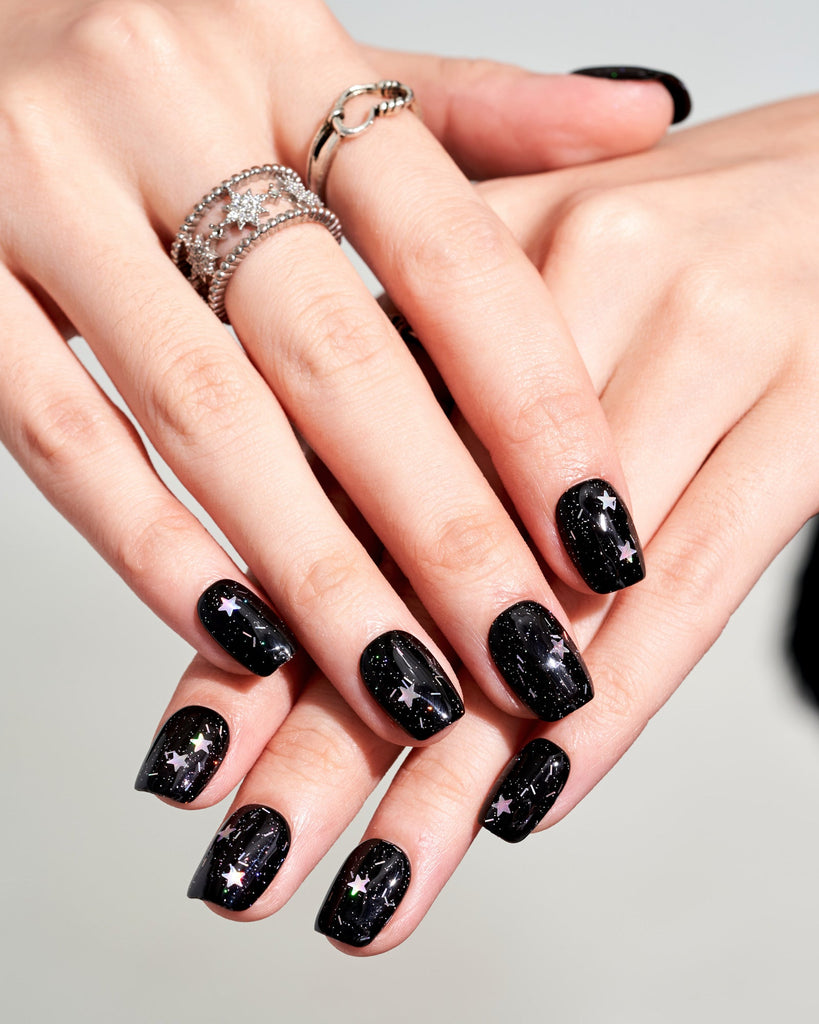 Reflected Starlight (Handmade)|manicure|star|real nail gel|black|glossy ...