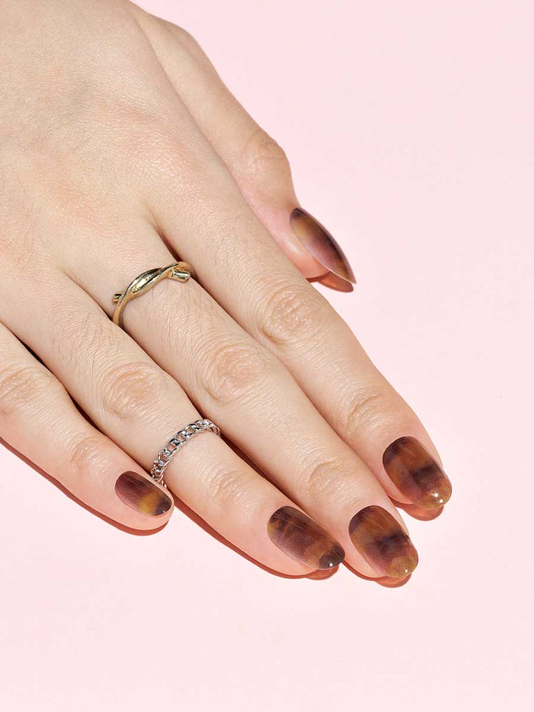 Amber|manicure |brown| glossy|oval|medium|ombre|daily – Glamermaid Glam